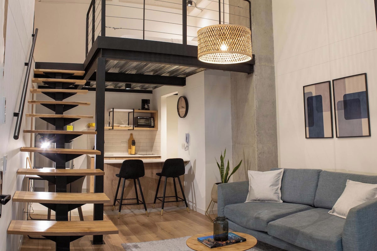 Apartamento superior | Área de estar | TV LCD 32 polegadas com canais a cabo
