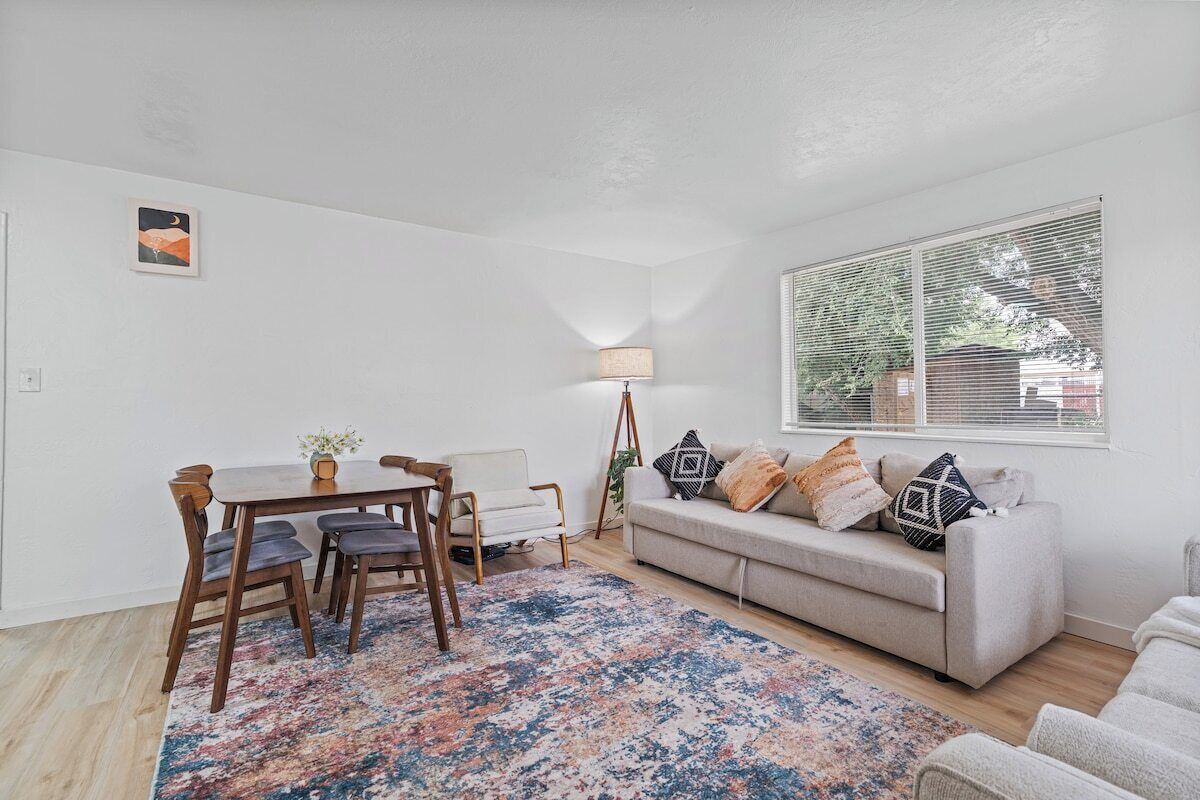 1br Downtown-close Slc Home, Sleeps 4 - Salt Lake City, UT