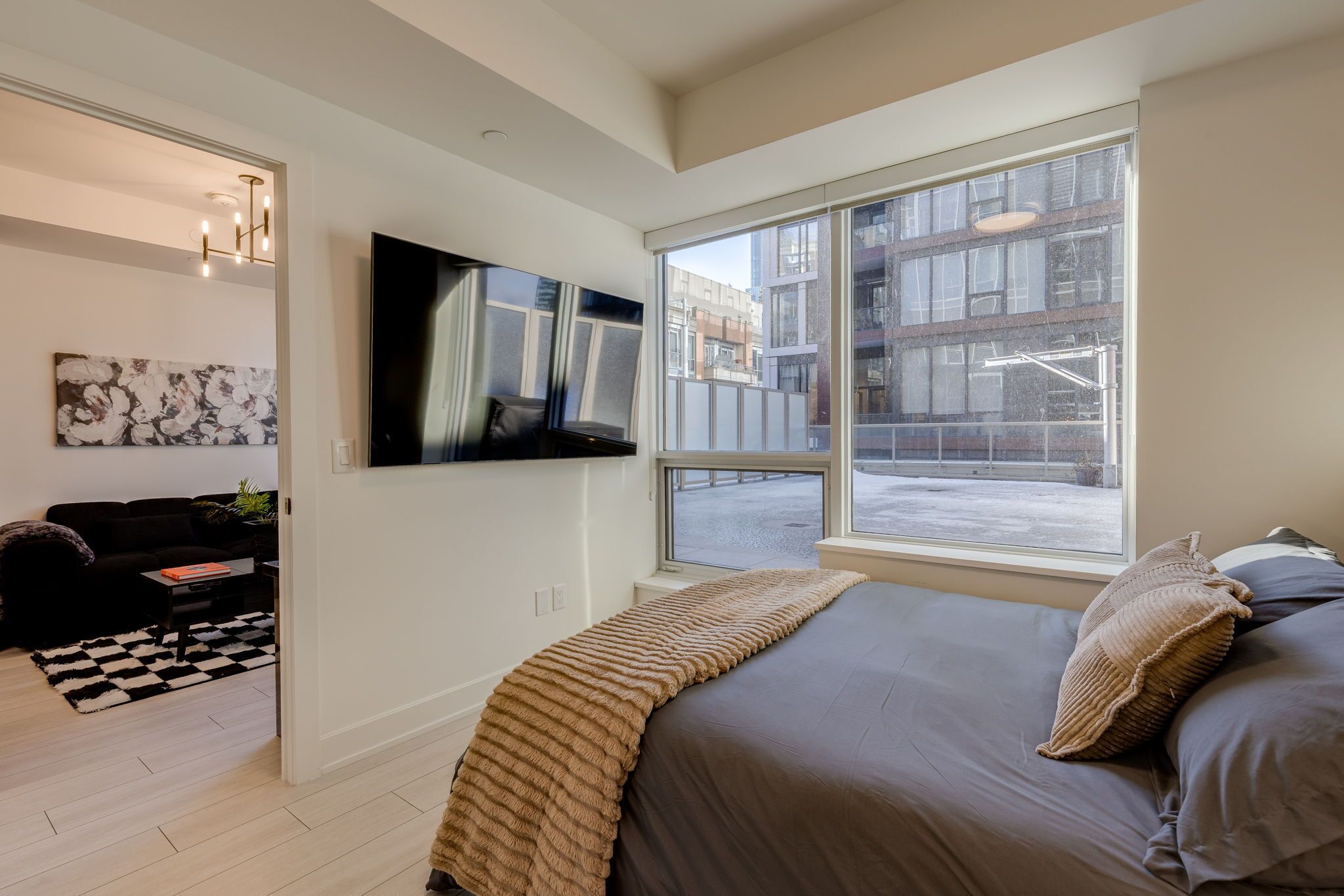 Luxe Nobu | 2br + Private 750 Sqft Terrace In The Heart Of Toronto - Toronto
