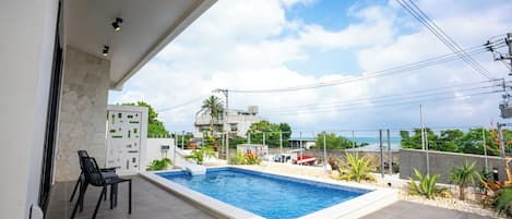 Vila, sacada, vista para a baía | Piscina