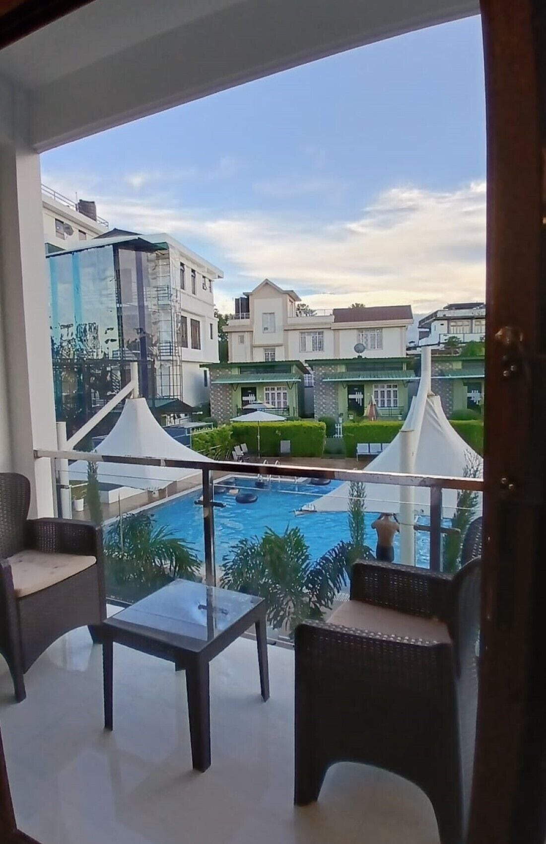 Quarto Deluxe, varanda, vista para a piscina | Piscina | Piscina exterior 