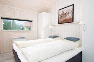 Casa | 4 quartos, com mobília individualizada, roupa de cama fornecida