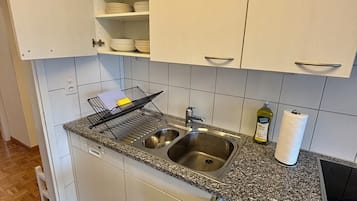 Apartamento, 2 quartos, varanda | Cozinha privada