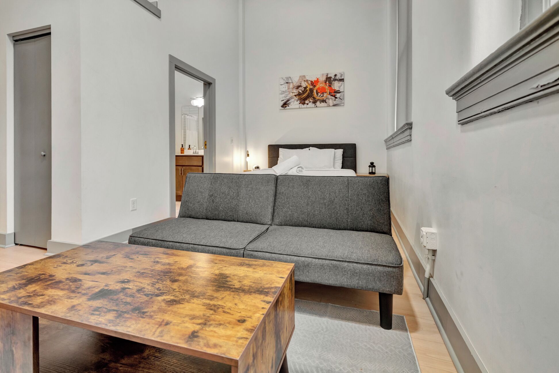 Efficient Studio - Nearby Parking - Medical - 3f - Louisville, KY