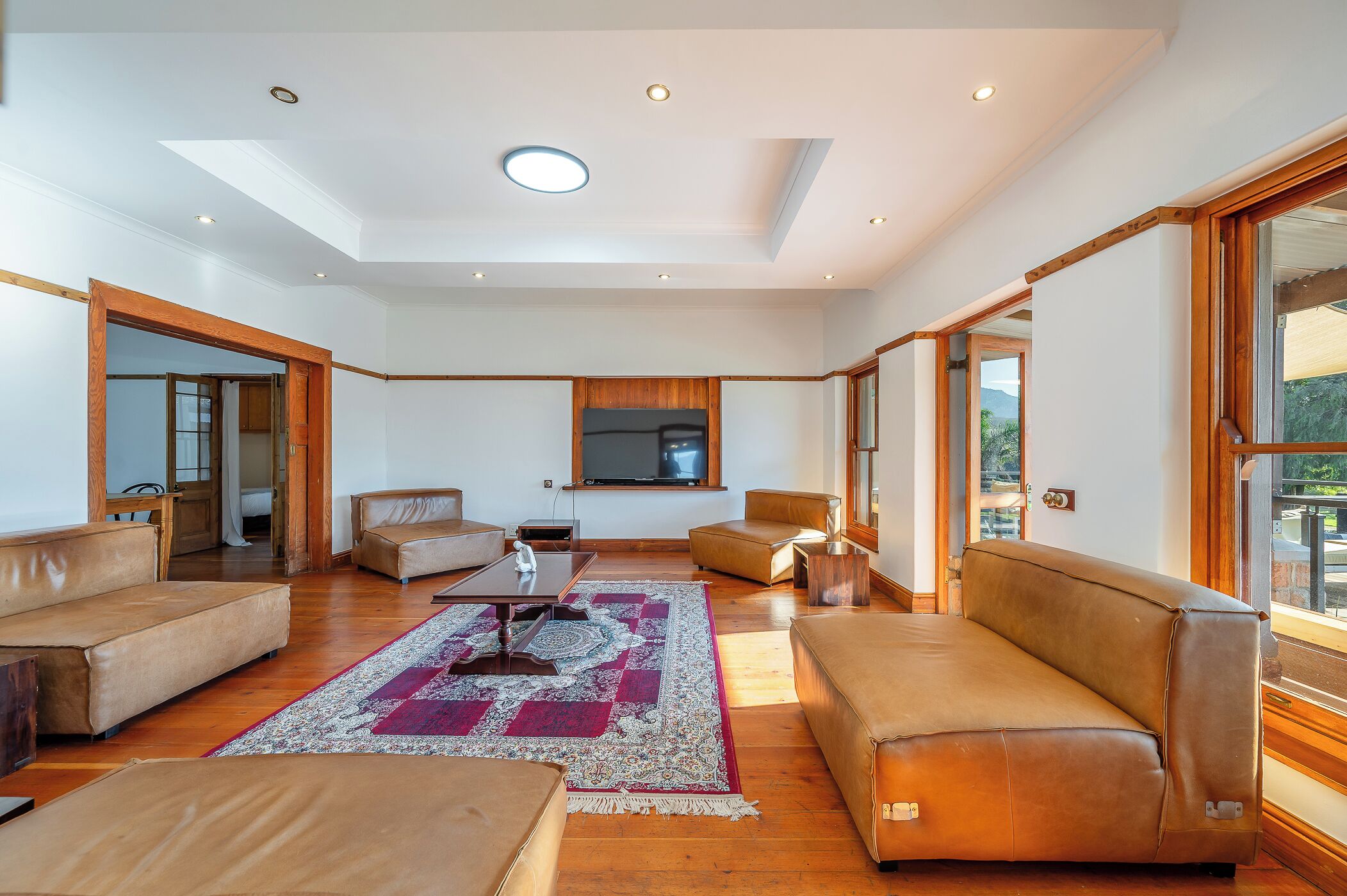 Villa Familiar, ar condicionado, vista para as vinhas | Sala de estar | Smart TV 