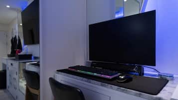 Quarto Deluxe | Secretária, Wi-fi grátis, com decoração personalizada