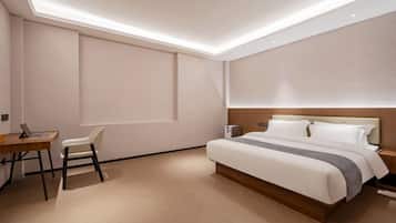 Quarto casal clássico | Escrivaninha, espaço de trabalho para notebook, Wi-Fi de cortesia