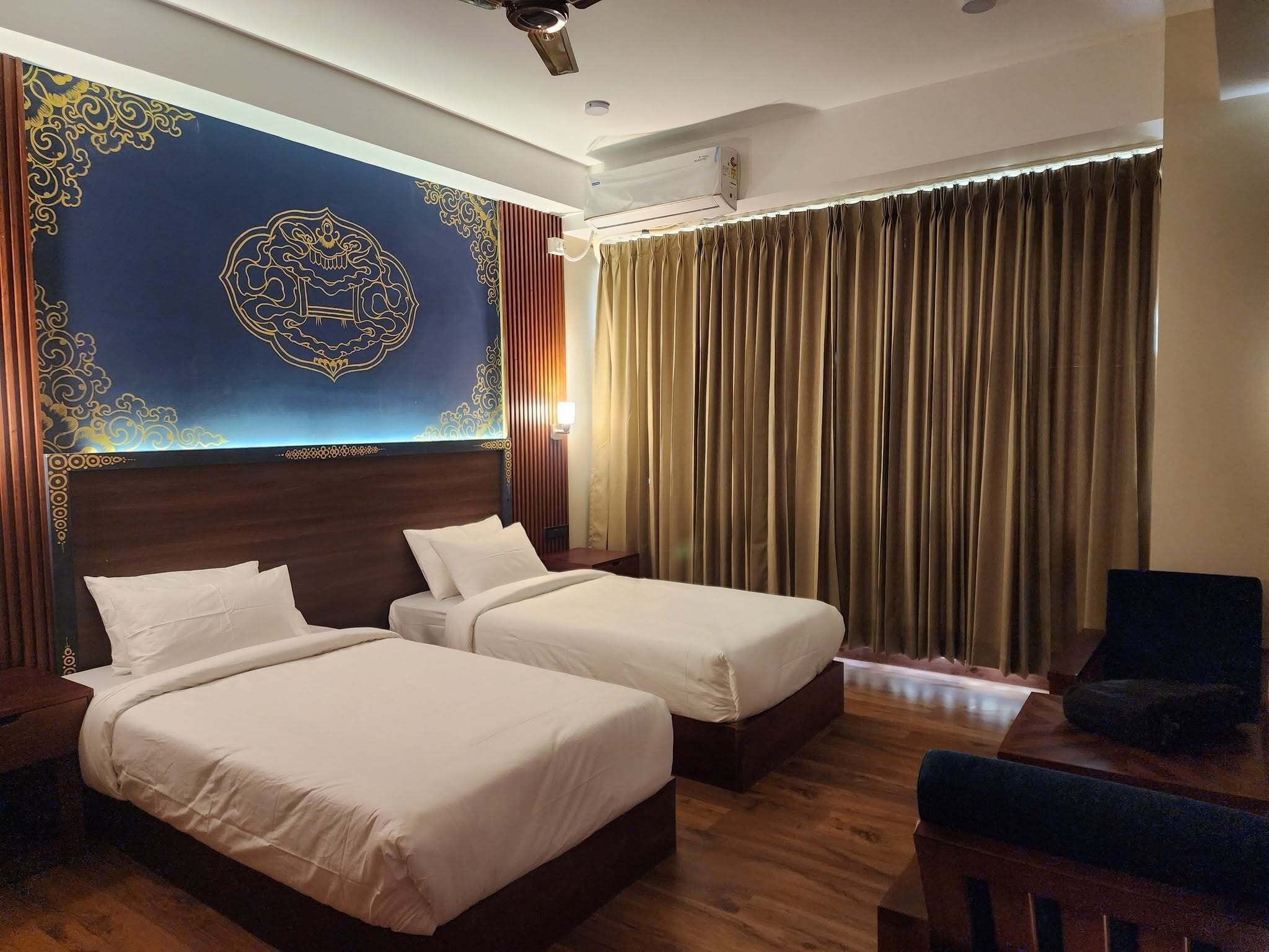 Quarto Duplo ou Twin Deluxe, vista para a montanha | Ferro/tábua de engomar, Wi-fi grátis 