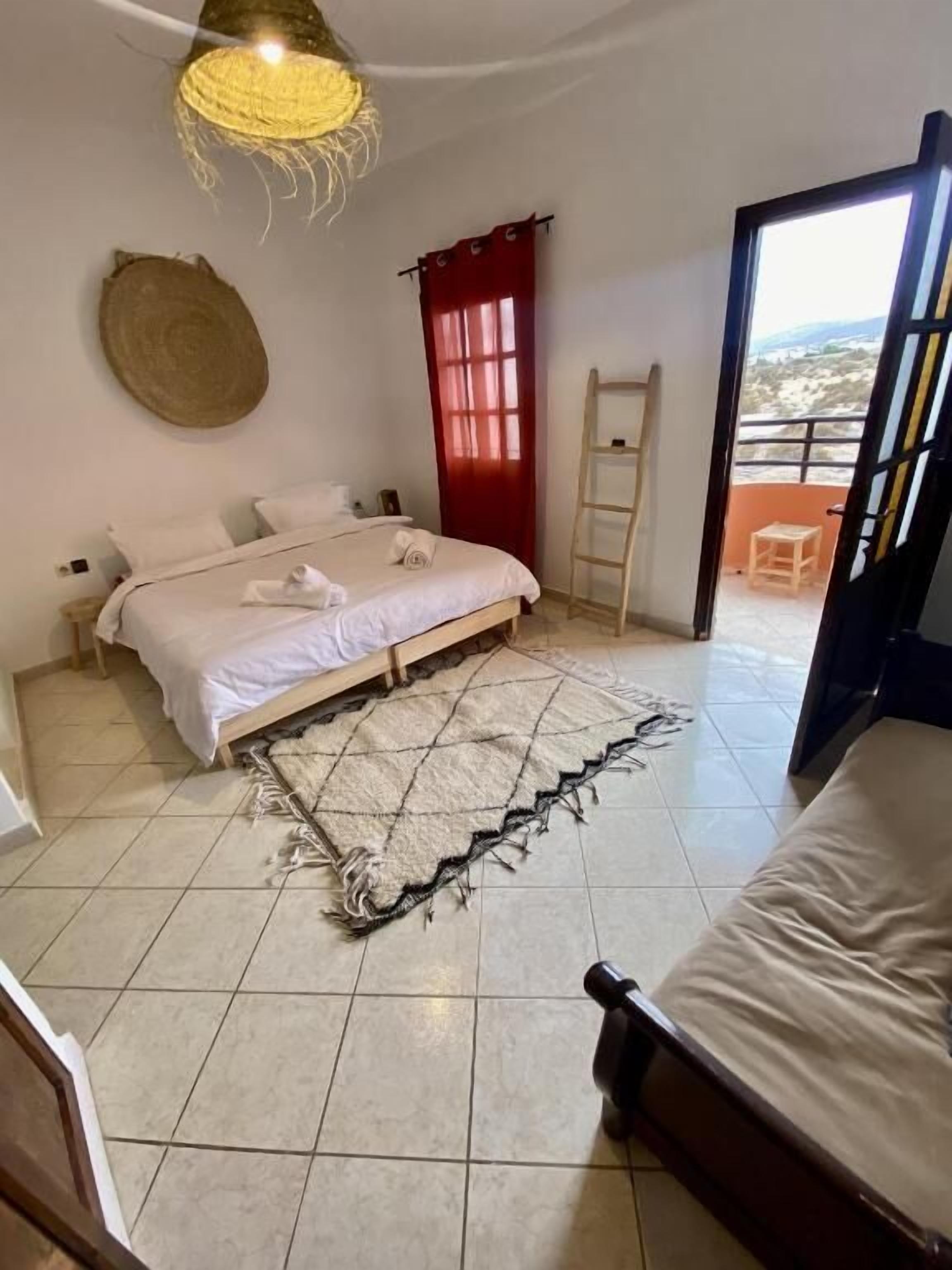 Quarto Duplo Deluxe, varanda, vista para o mar | Ferro/tábua de engomar, Wi-fi grátis 