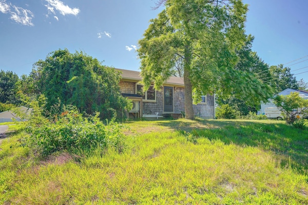 Near Shopping & Canobie Lake! Apartment W/ Grill - La Rivera, Pelham