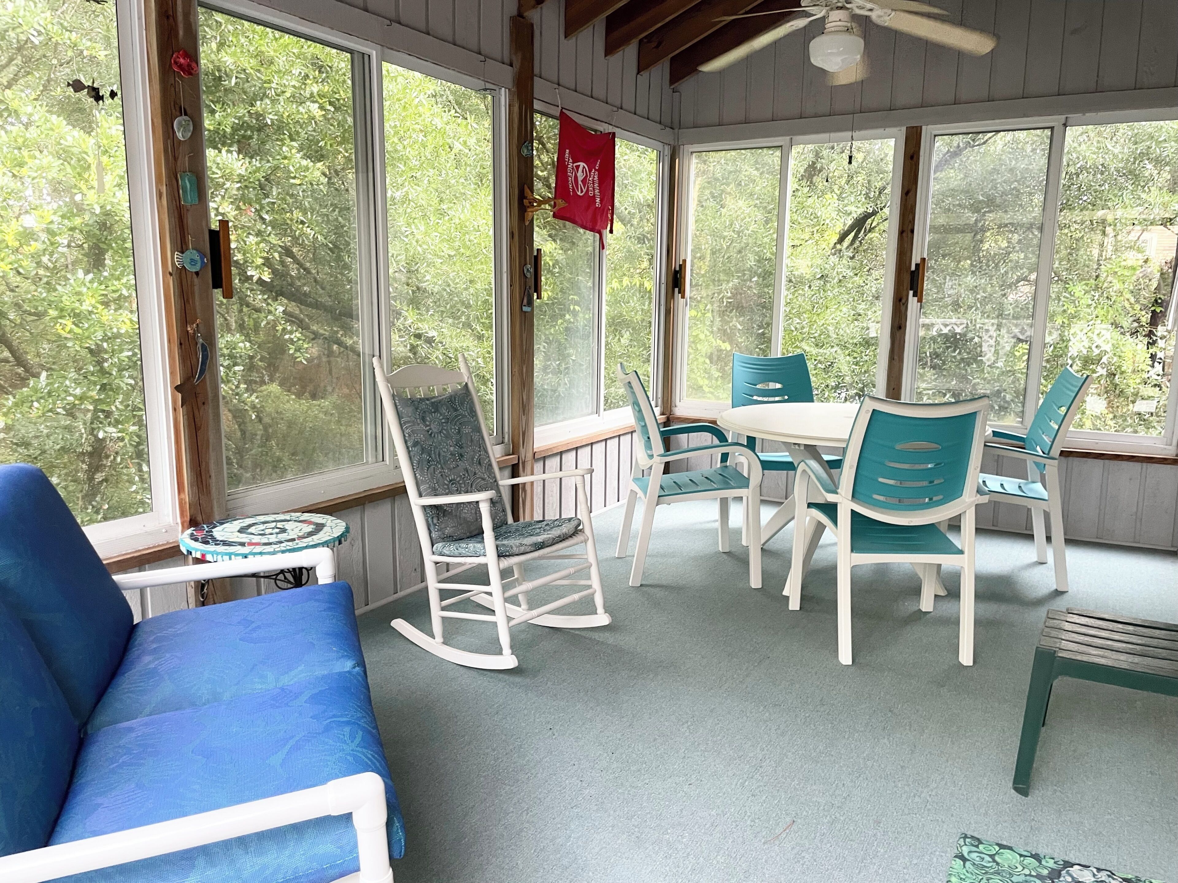 Sweet Split Level 4 Bedroom House, Quiet Neighborhood, Walking Distance To Beach - Southern Shores, NC