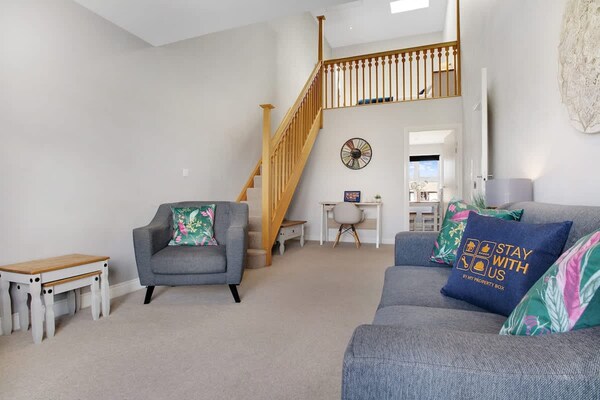 Duplex Apartment Close To A1 Private Car Park - Darlington