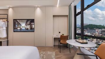 Quarto Twin Deluxe, Vista para a cidade | Wi-fi grátis