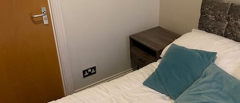 1 quarto, ferro/tábua de engomar, Wi-fi grátis, roupa de cama fornecida