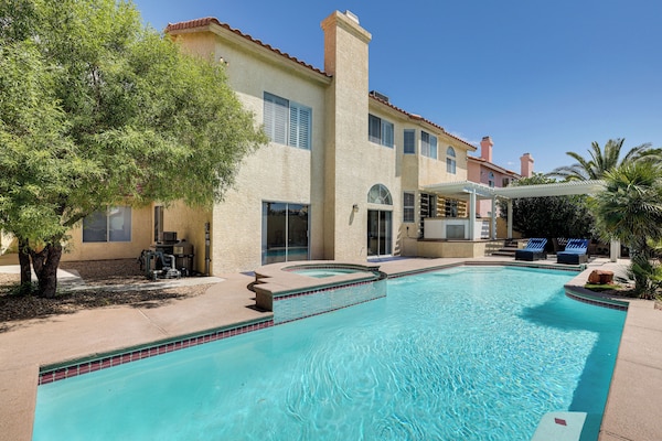 Poolside Chills, Casino Thrills! Las Vegas Getaway - Las Vegas, NV