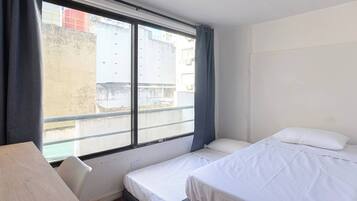 Apartamento, 2 quartos, pátio