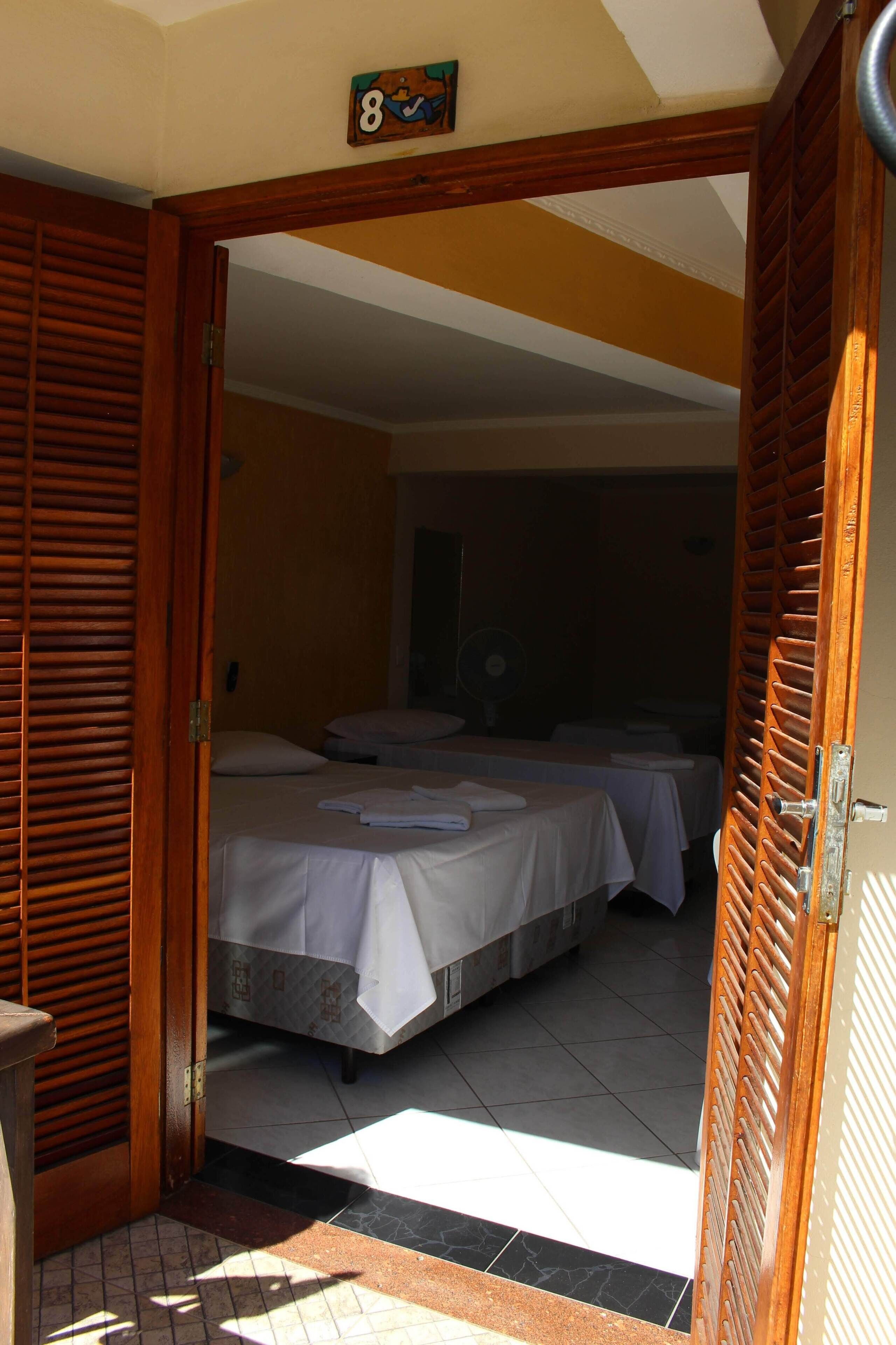 Quarto econômico, vista para a piscina | Parte interna