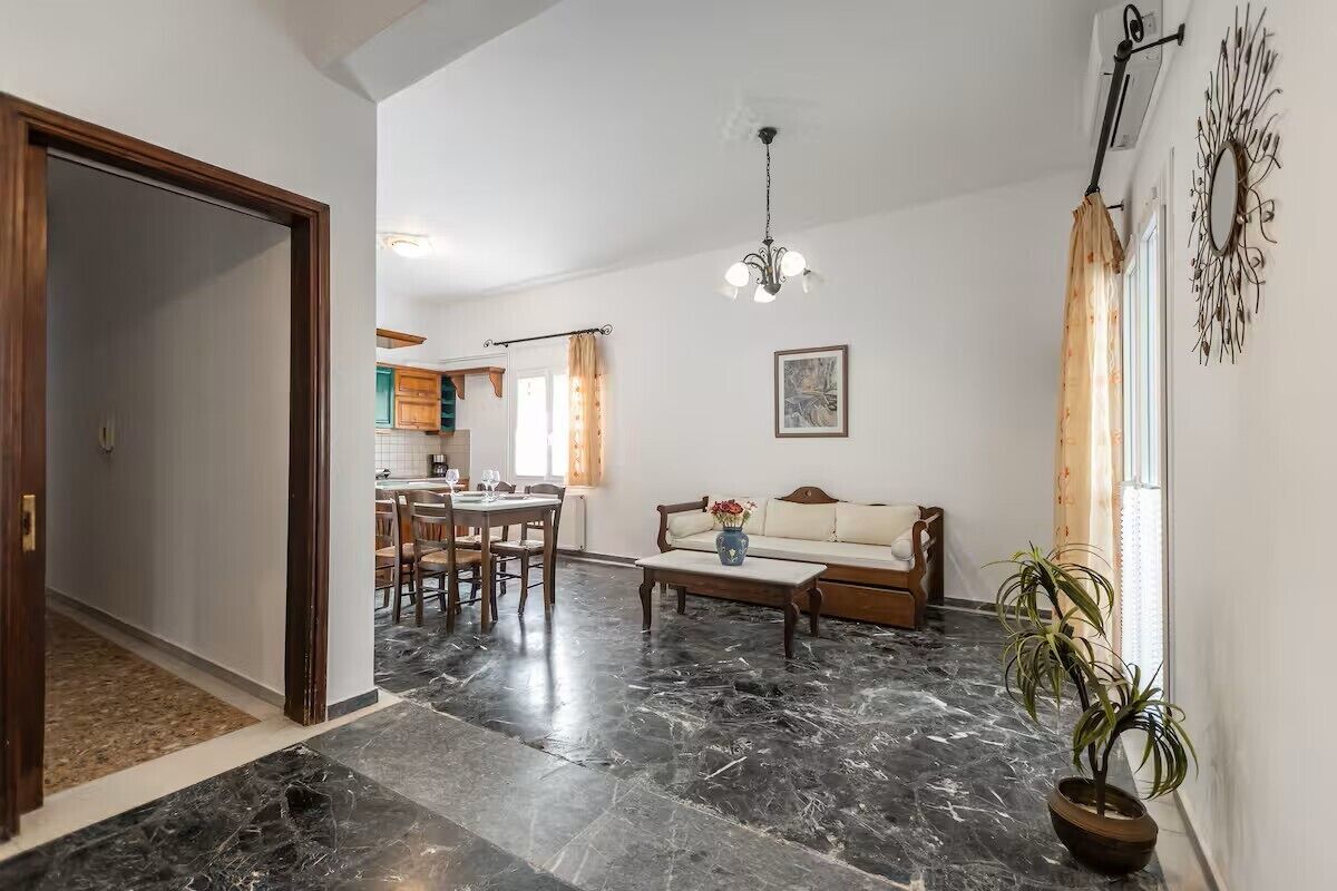4 Min Walk To Beach 2 Bedroom Apartment - Naxos