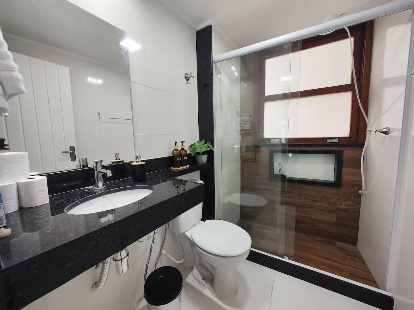 Loft, Vista para a cidade | Casa de banho