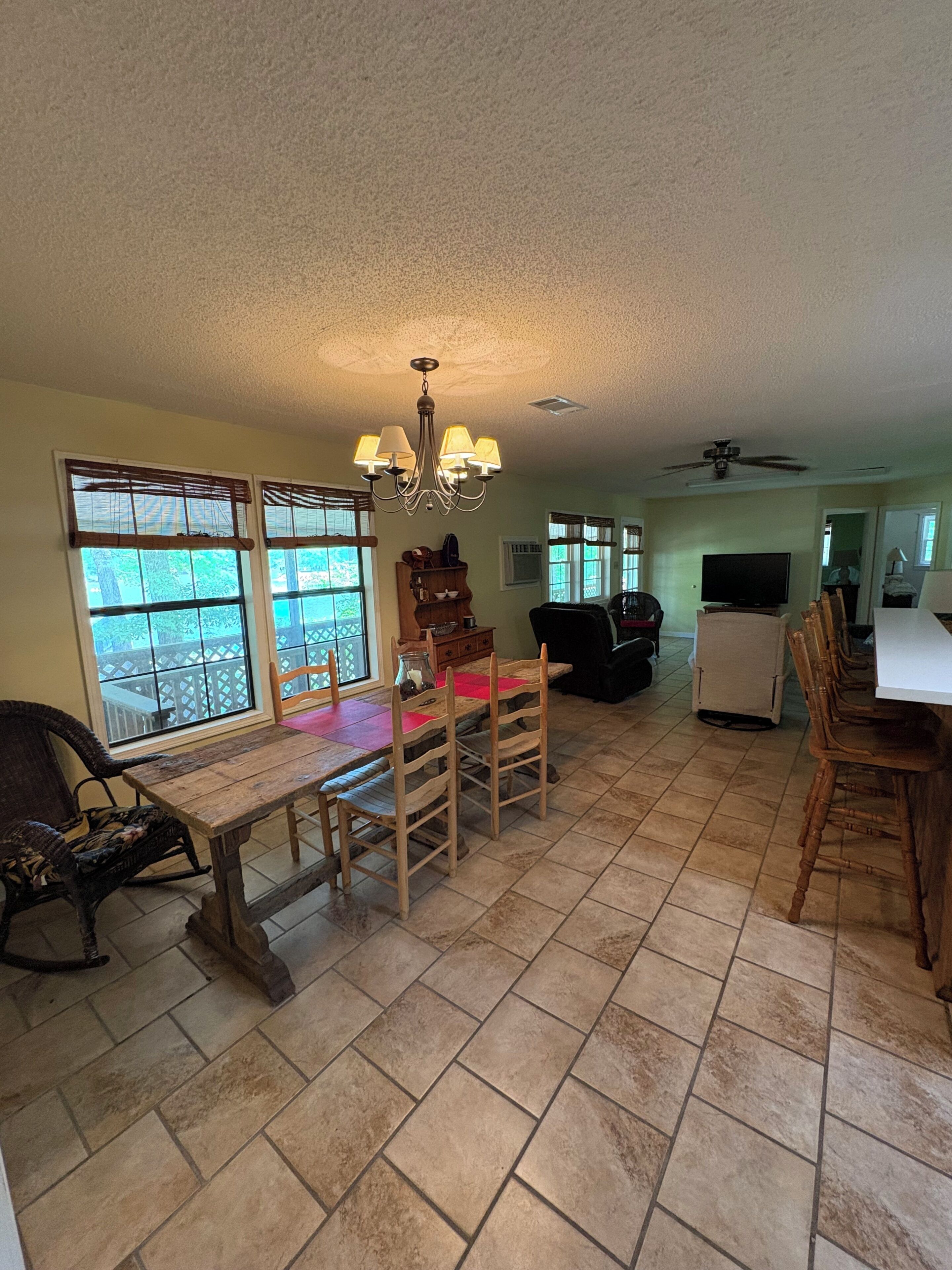 3-bedroom Cabin In Soothing Greensboro With Cool Ac Breeze - Greensboro, AL