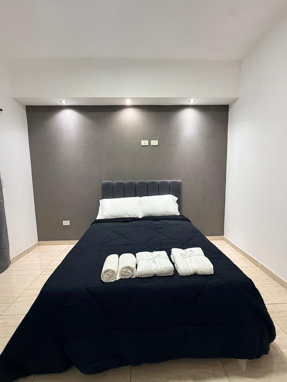 Quarto Clássico com Cama de Casal