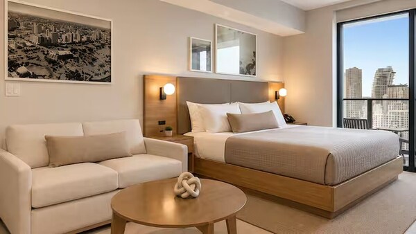 The Grand Bliss - Miami, FL