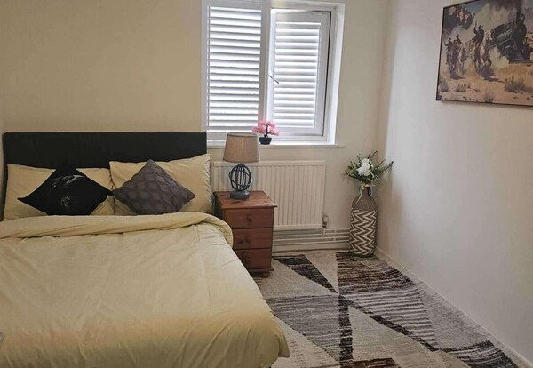 House Sleeps 6 With Wifi And Garden - Londres