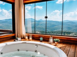 Cabana do Perau com Hidromassagem - Alfredo Wagner - SC | Banheira de hidromassagem