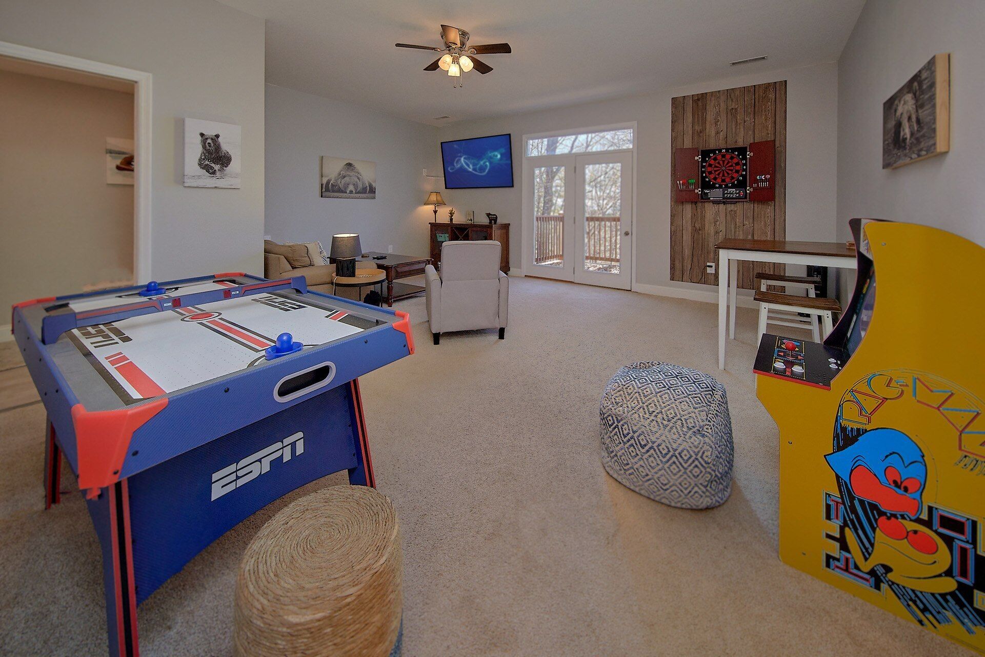 Bear Necessities Vacation Home - Pigeon Forge, TN