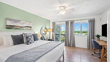 Condo, várias camas, vista para a praia (Pinnacle Port A518 - Seaside Pearl)