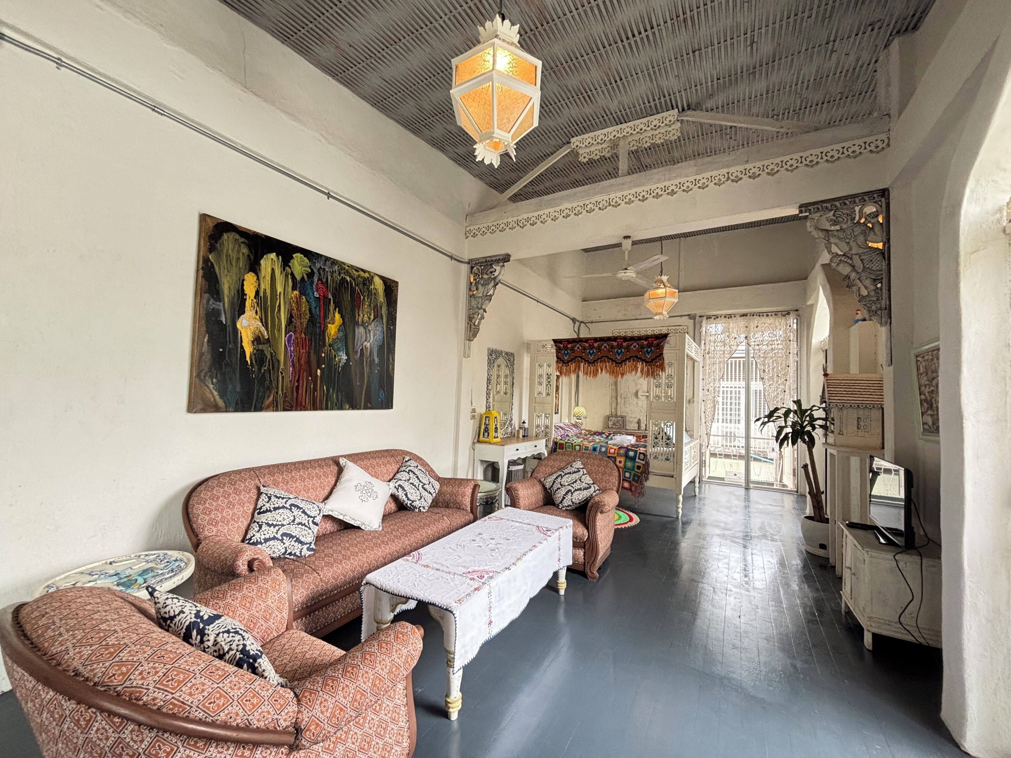 A Colorful Bohemian Retreat With Unique Design And Cozy Vibes. Good Location - Chiang Mai