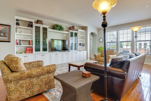 Modern Home W/ Private Deck & Yard In Indianapolis - Indianapolis Motor Speedway