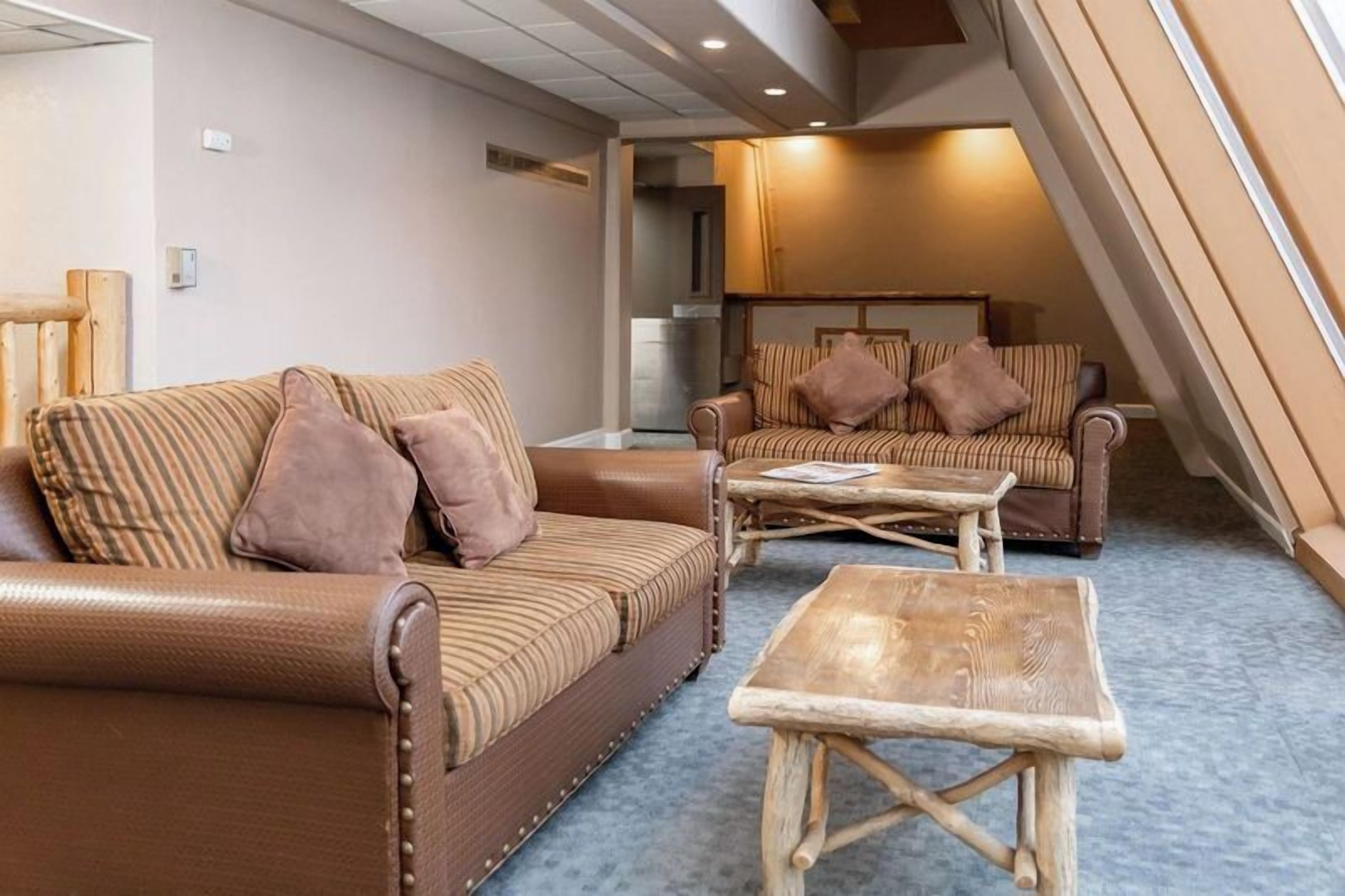 Steamboat Springs Studios | 2 Units With Kitchen | Free Parking - Steamboat Springs, CO