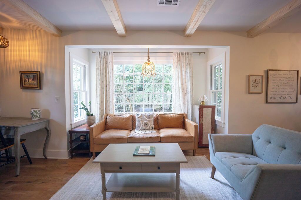 Cozy 2-bedroom Cottage In Charming Marietta With Creek - Marietta, GA