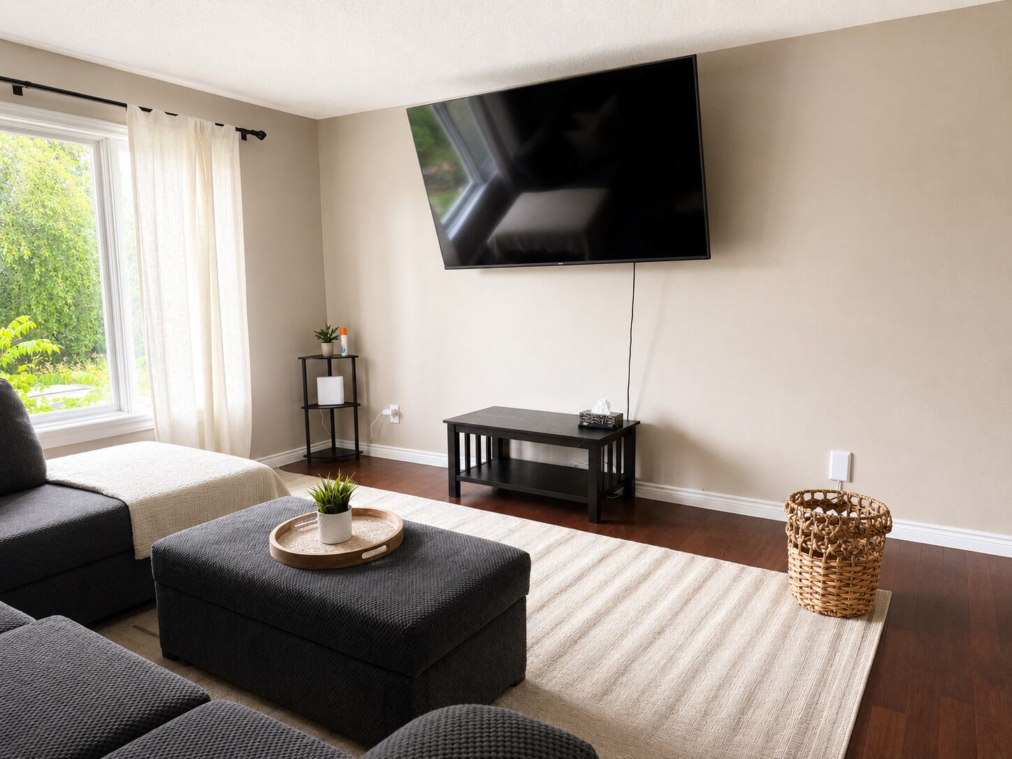 Nestled On County Road 15 | Relax & Explore Pec - Napanee