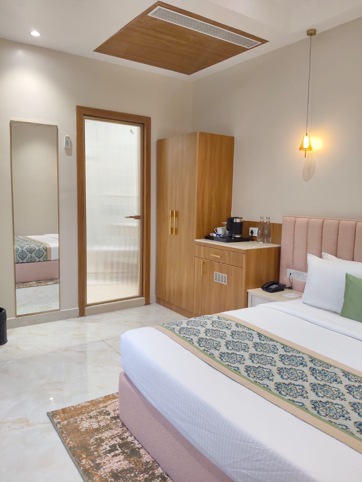 Quarto Premium | Minibar, Wi-fi grátis, roupa de cama fornecida 