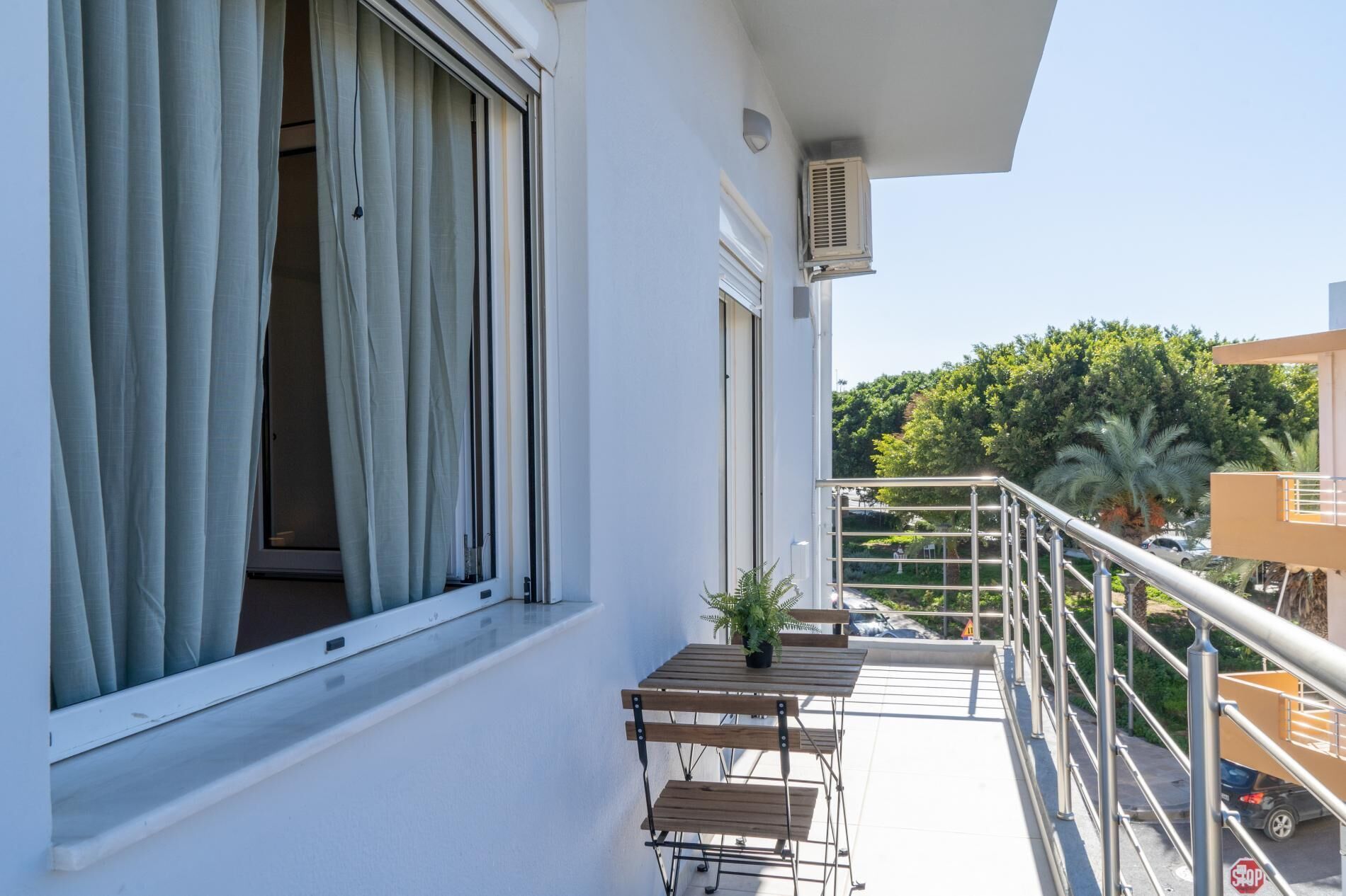 Apartamento (2 Bedrooms) | Sacada