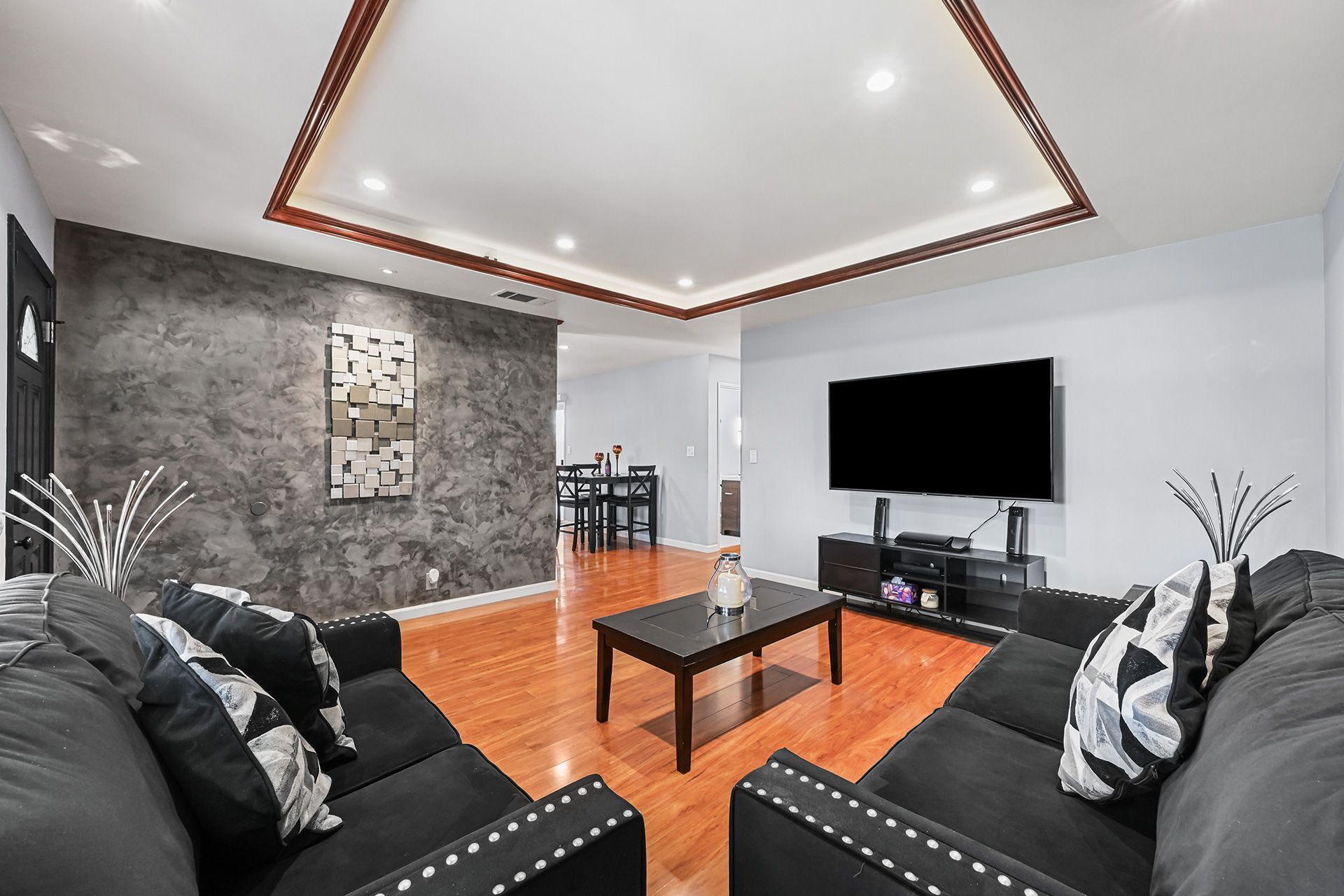 The Flint House Retreat | Modern + Fully Fenced - Fairfield, CA