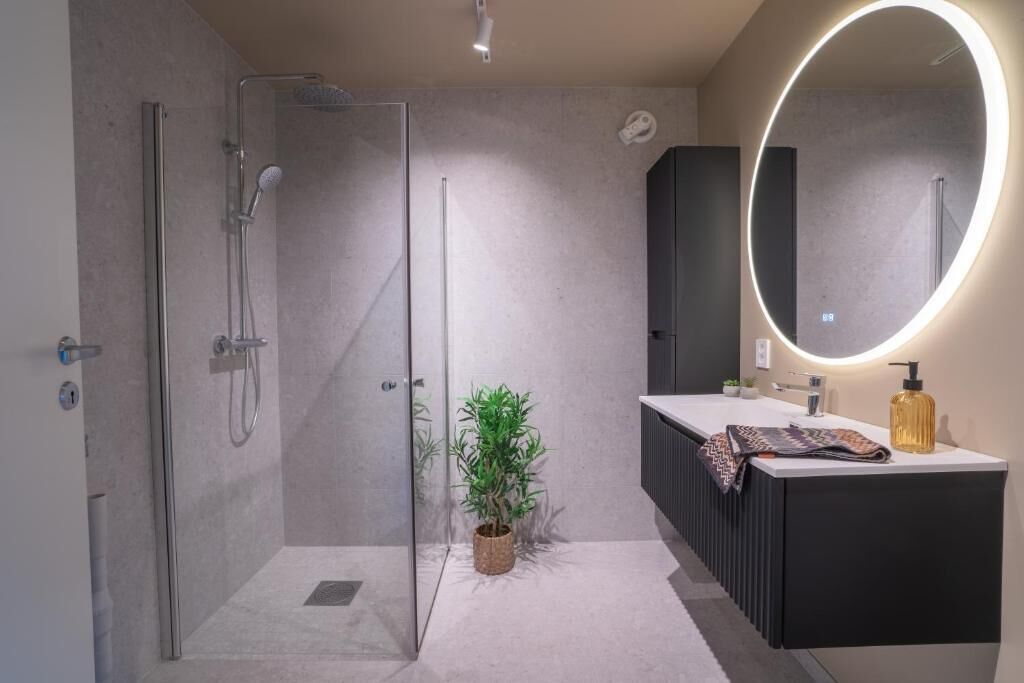 Apartamento família, vista para a cidade | Banheiro