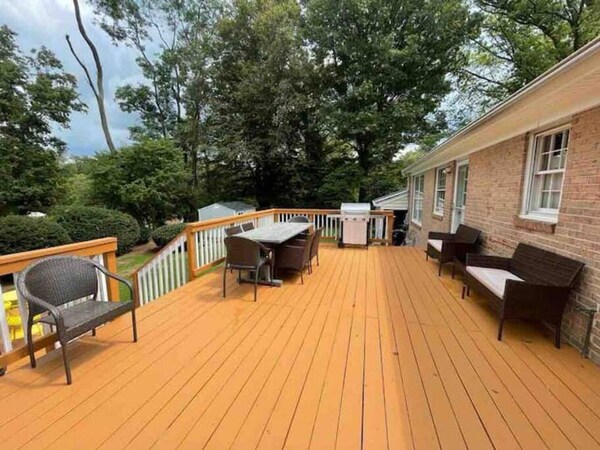 Lux Family Xcape With Hottub Fireplace Deck Bbq - Rockville, MD