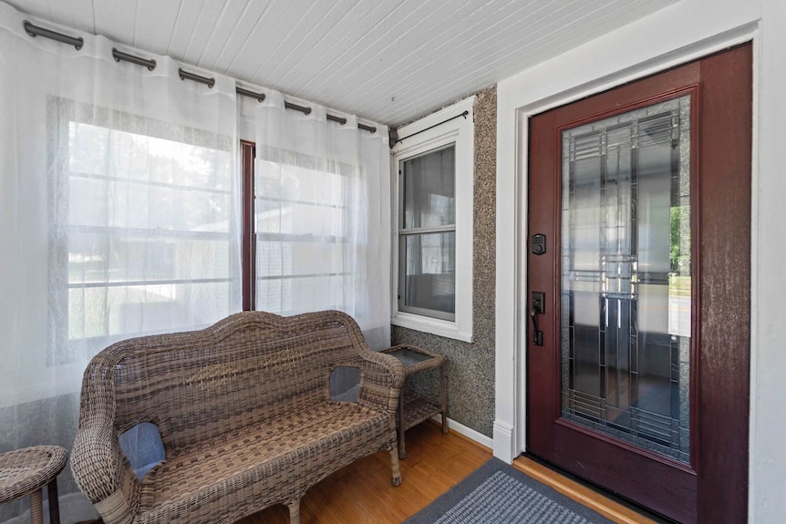 Sleeps 7, 2br-2ba | 5 Mins Walk To Isu - Iowa State University, Ames