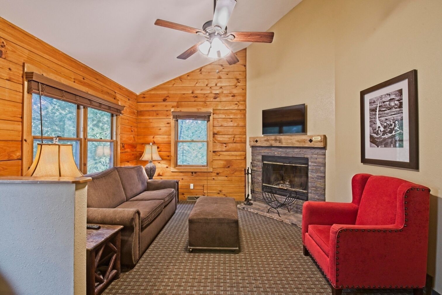 Wisconsin Dells | Pool & Waterpark Access | 2br Cabin - Christmas Mountain Drive, WI