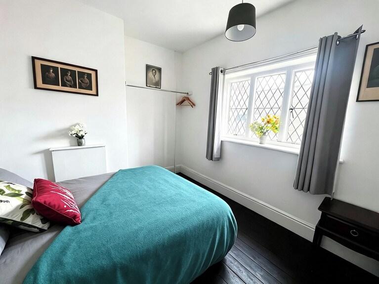 The Pie Shops Bedrooms Available In The Heart Of Melton Mowbray - Melton Mowbray