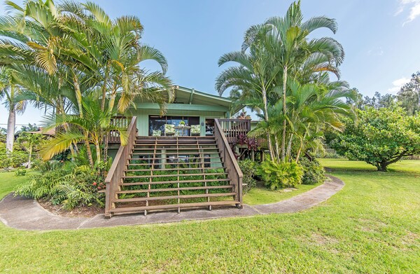North Shore Rural Serene Home With Ocean-mt Views - Hawaii