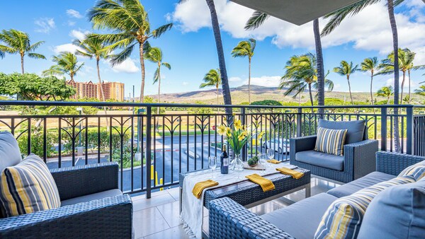 Beach Villas Peekaboo Ocean & Mountain View Resort W/luxurious Amenities - O‘ahu, HI