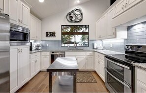 Casa, várias camas (Villa Shoals) | Cozinha privada
