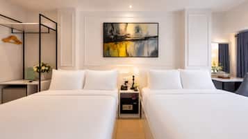 Quarto Twin Familiar, Vista para a cidade | Secretária, Wi-fi grátis