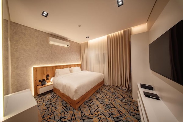 Aurion Al-aqeeq Hotel - Medina