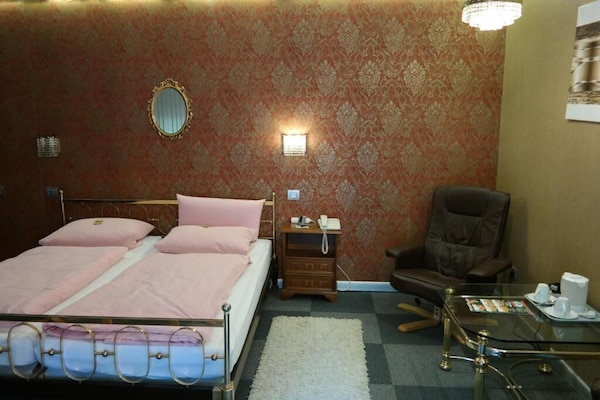 Hotel Am Hallenbad - Ratingen