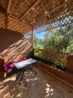 Quarto casal ou duplo, vista para o jardim | Vista da sacada